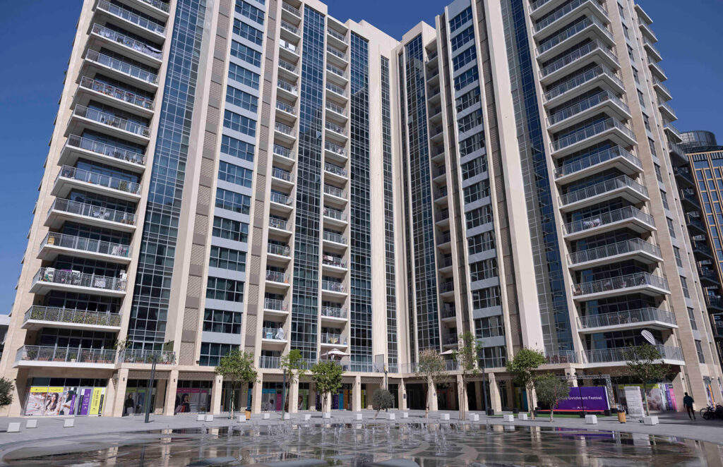 Shop, Office & Apartment for Rent in Deira Dubai